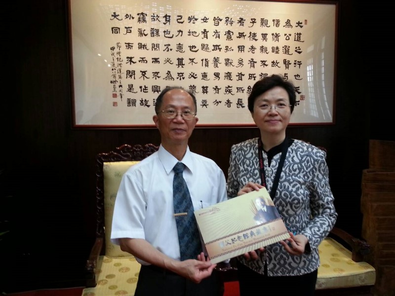 江蘇省委拜會館長