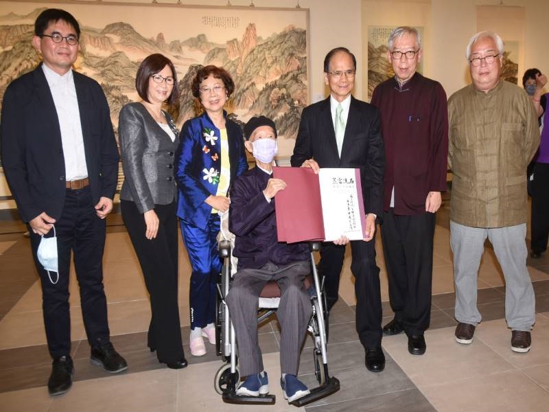 “Floating Clouds, Washing Stones-Chou Chen 80th Retrospective Exhibition”-2